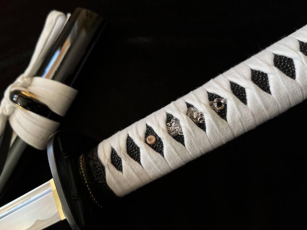 Katana Mask 1060 carbon + STAND – kick-ass.eu